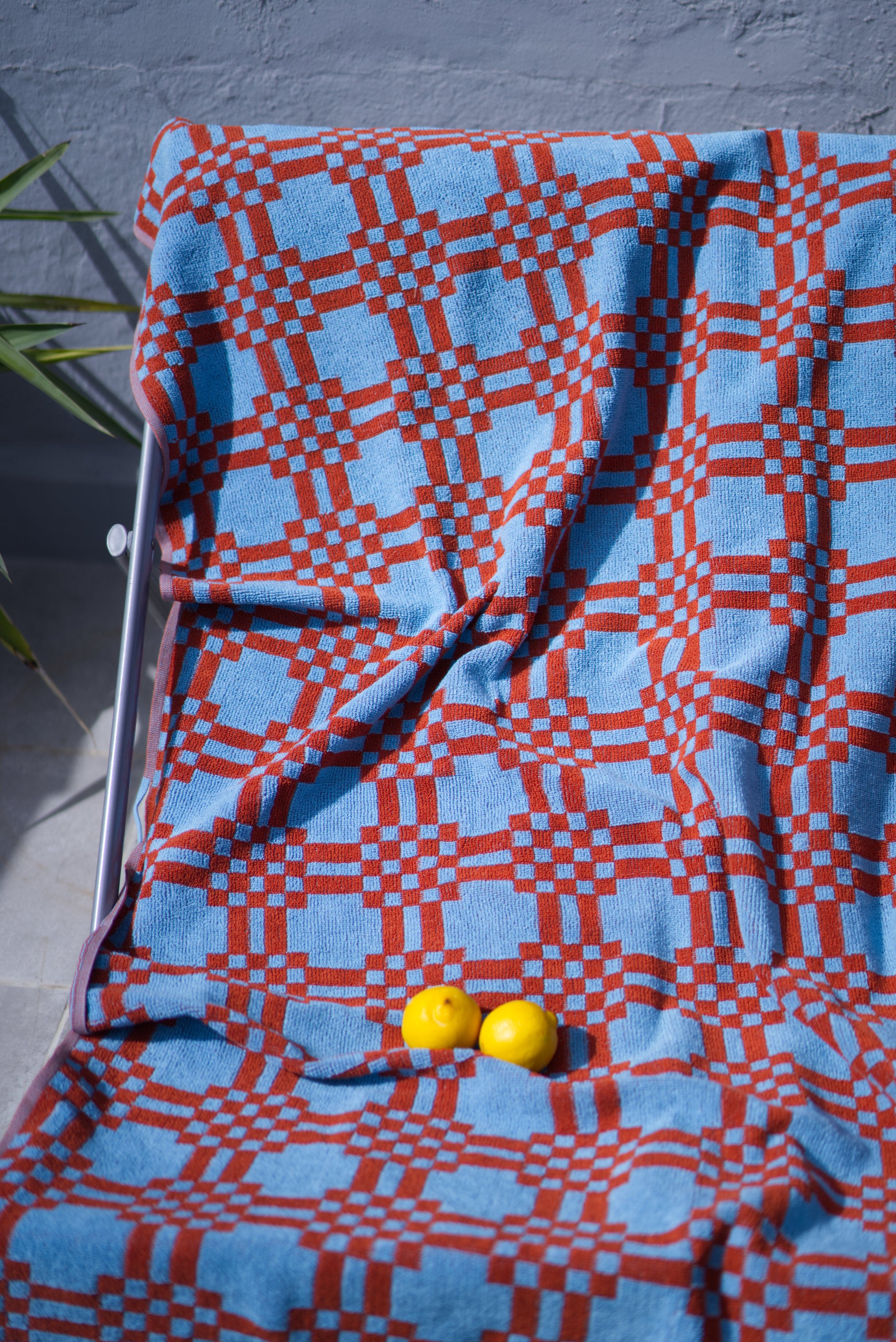 towel.studio | Made in Berlin: knitted beach, bath towels and more.
