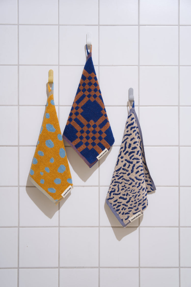 towel.studio | Made in Berlin: knitted beach, bath towels and more.