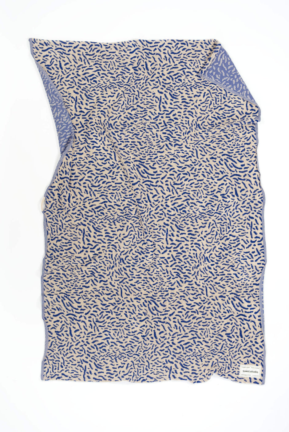 Worm – towel.studio