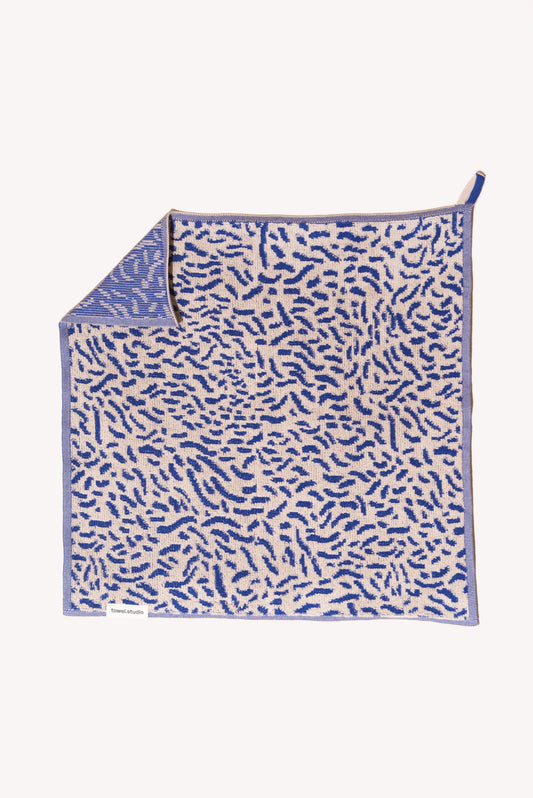 Worm – towel.studio